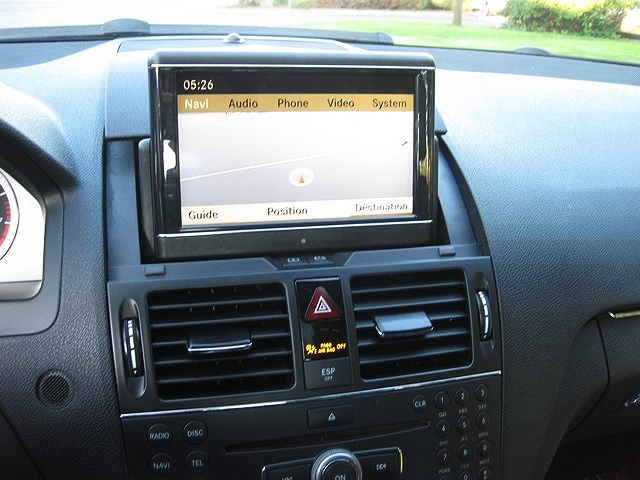 (2008 - 2011) W204 Mercedes CarPlay / Android MMI Box – BimmerDirect